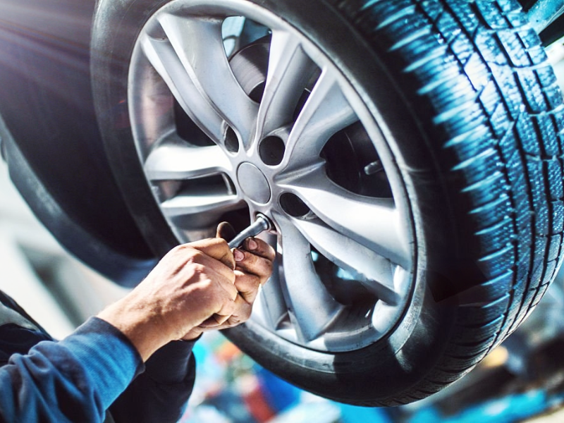 How to Plug a Tire (With Detailed Steps) - hopsontyrerepair